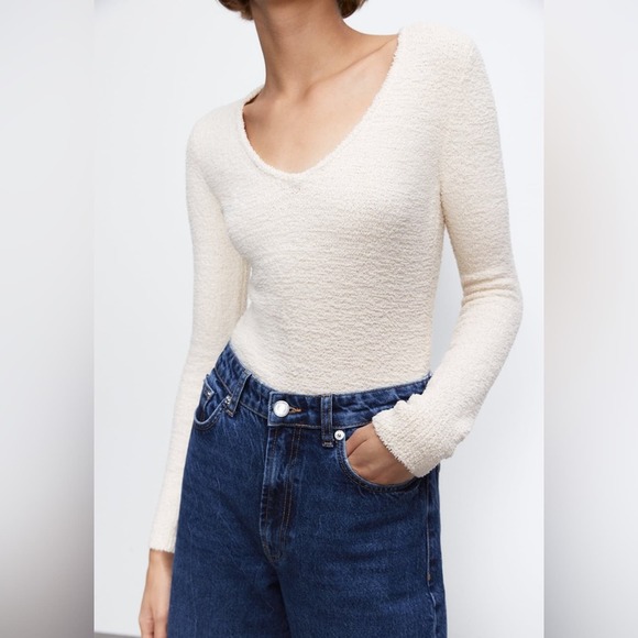 Zara | Tops | Zara Cream Textured Knit Sweater Long Sleeve Bodysuit ...